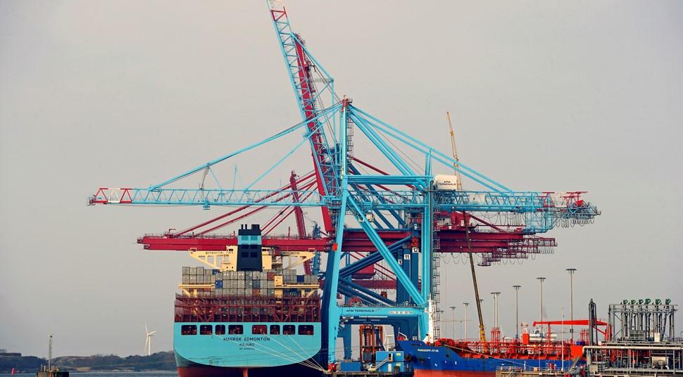 APM Terminals plans partial lockout at Gothenburg - Ships & Ports
