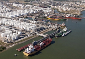 Antwerpen Express becomes largest ship to call Canada - Ships & Ports