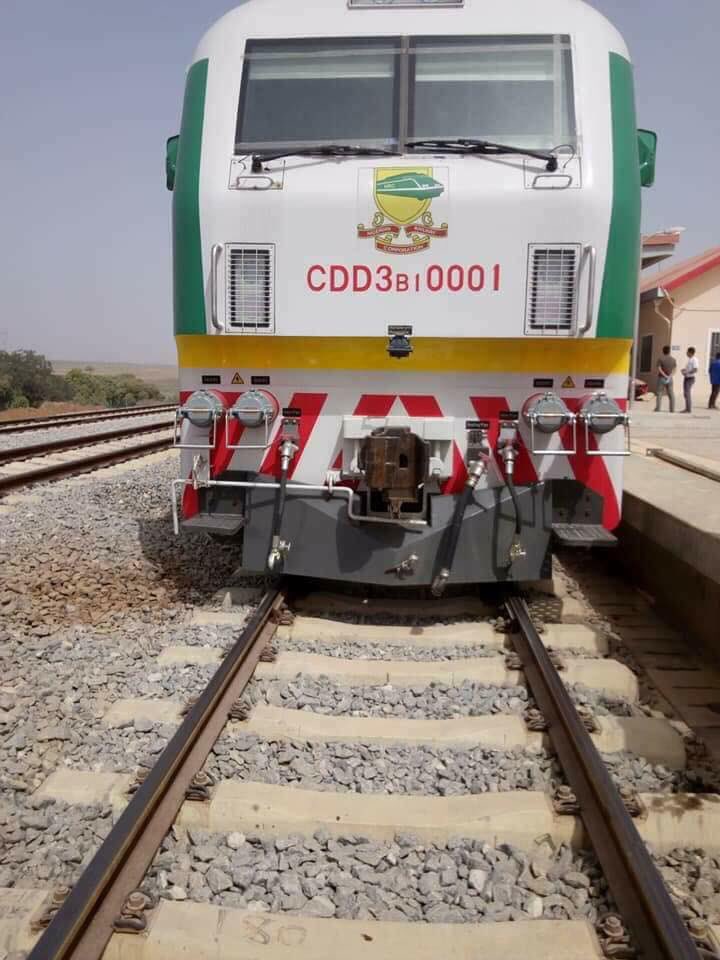 PHOTOS: Buhari commissions new coaches, locomotives for Kaduna-Abuja ...